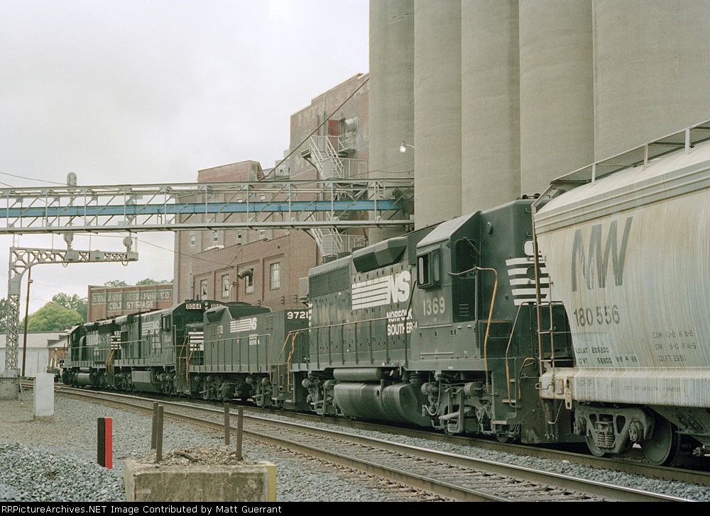 NS SD40-2 3300, NS C30-7 8044, NS RP-E4D 9721, NS GP40 1369